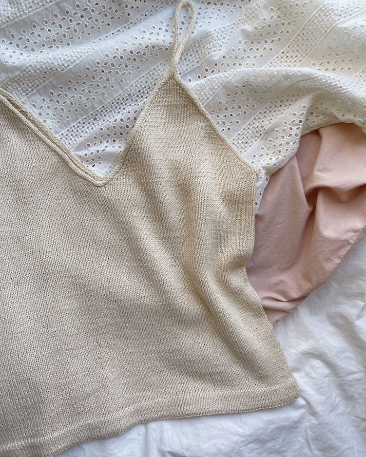 Cumulus Top | PetiteKnit Printed Knitting Pattern – No Frills Knitting